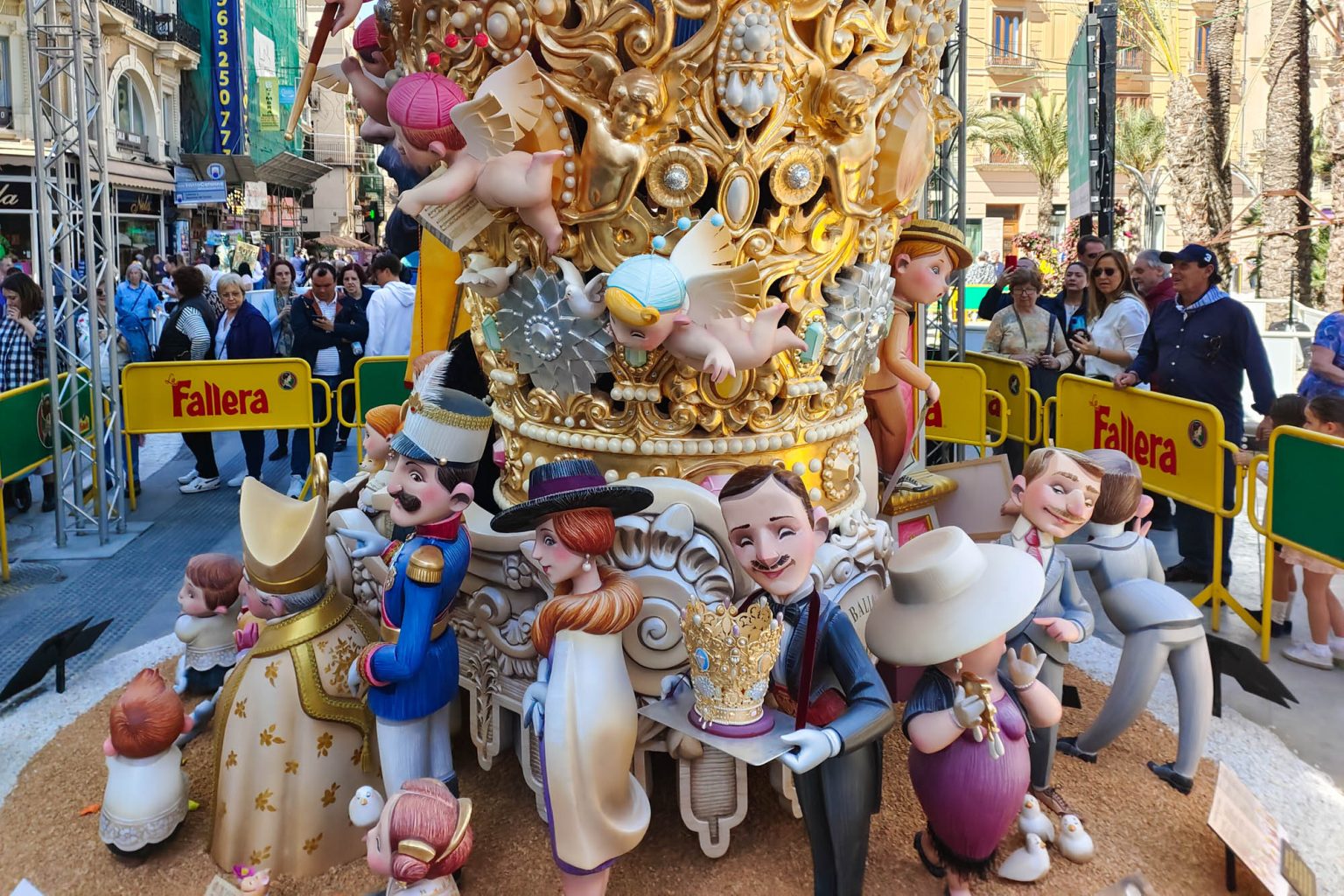 The Fallas Figures of Fallas 2023 - The Winner: Falla Exposició Misser ...