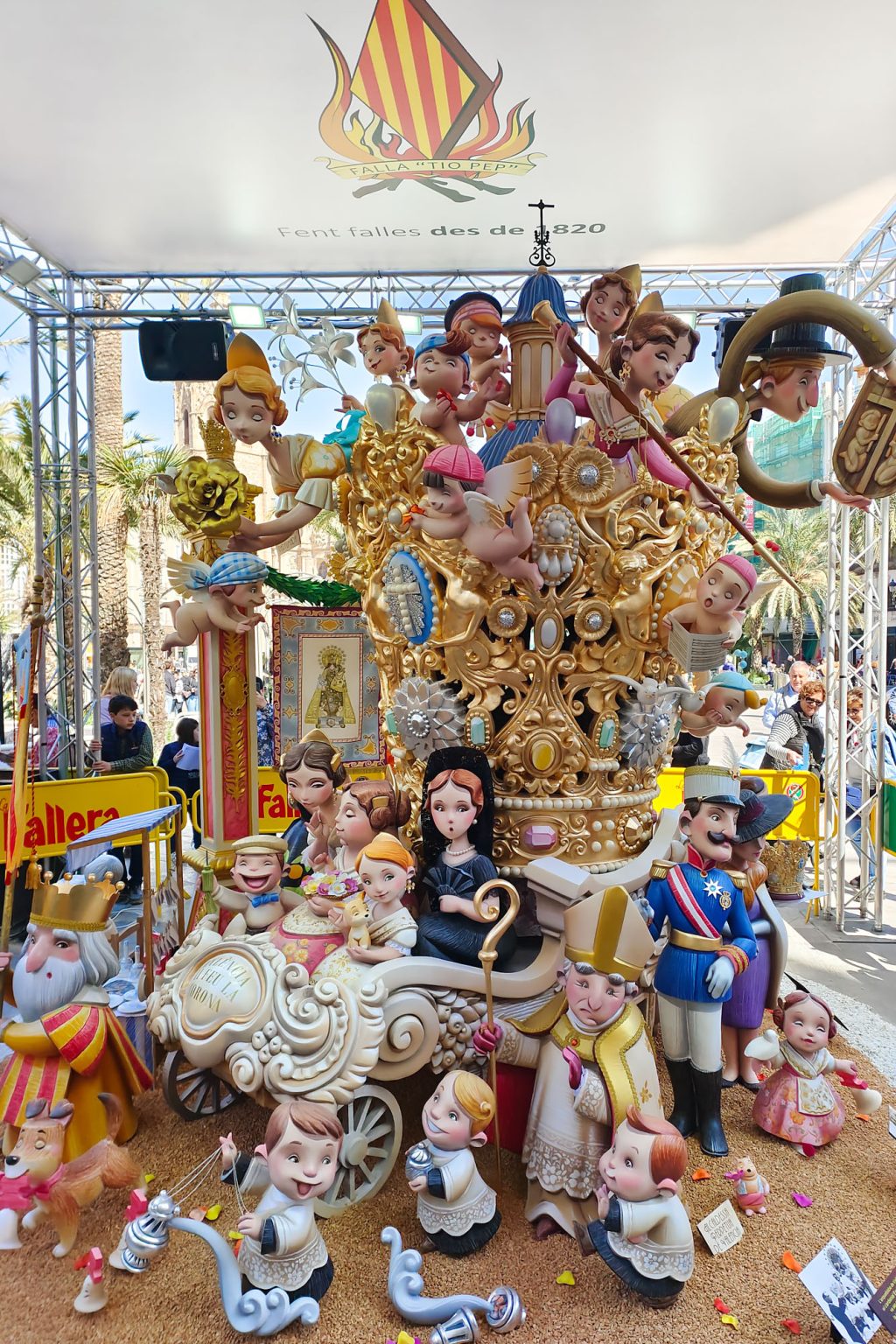 The Fallas Figures of Fallas 2023 - The Winner: Falla Exposició Misser ...