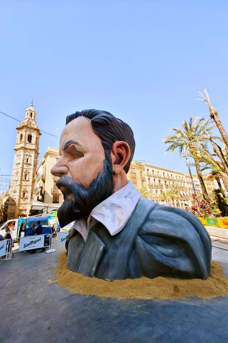 The Fallas Figures of Fallas 2023 - The Winner: Falla Exposició Misser ...