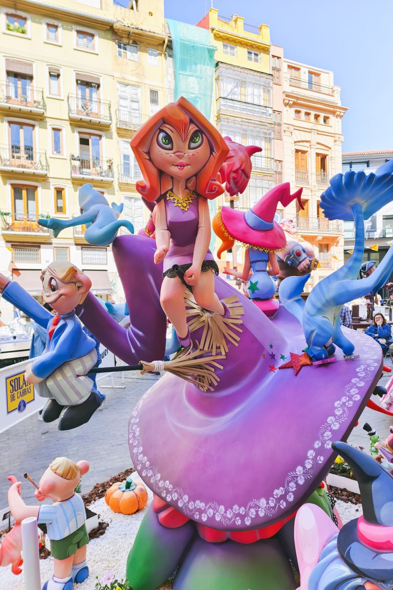 The Fallas Figures of Fallas 2023 - The Winner: Falla Exposició Misser ...